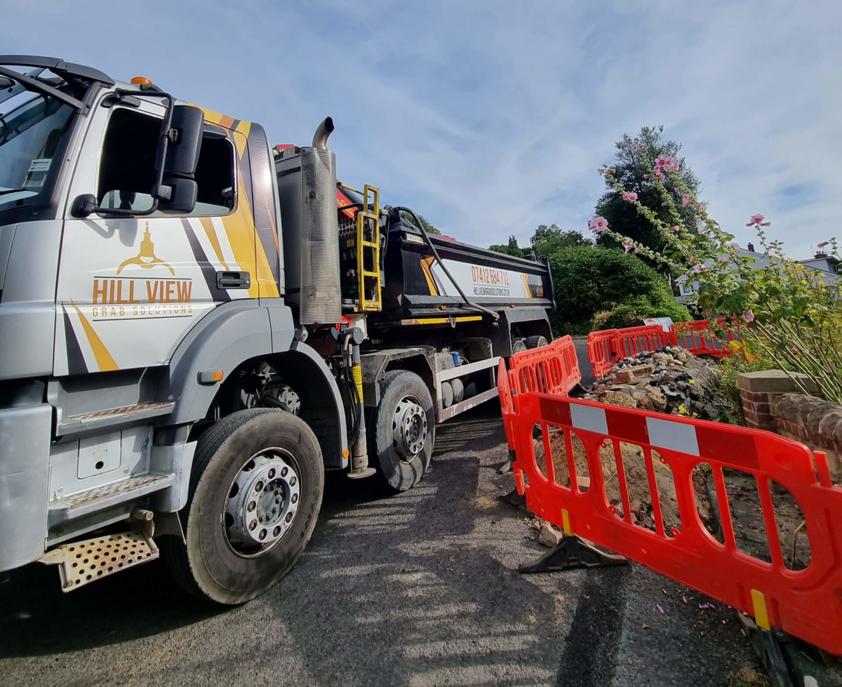 Quality and Cost-Effective Grab Hire Services in Surrey & Berkshire